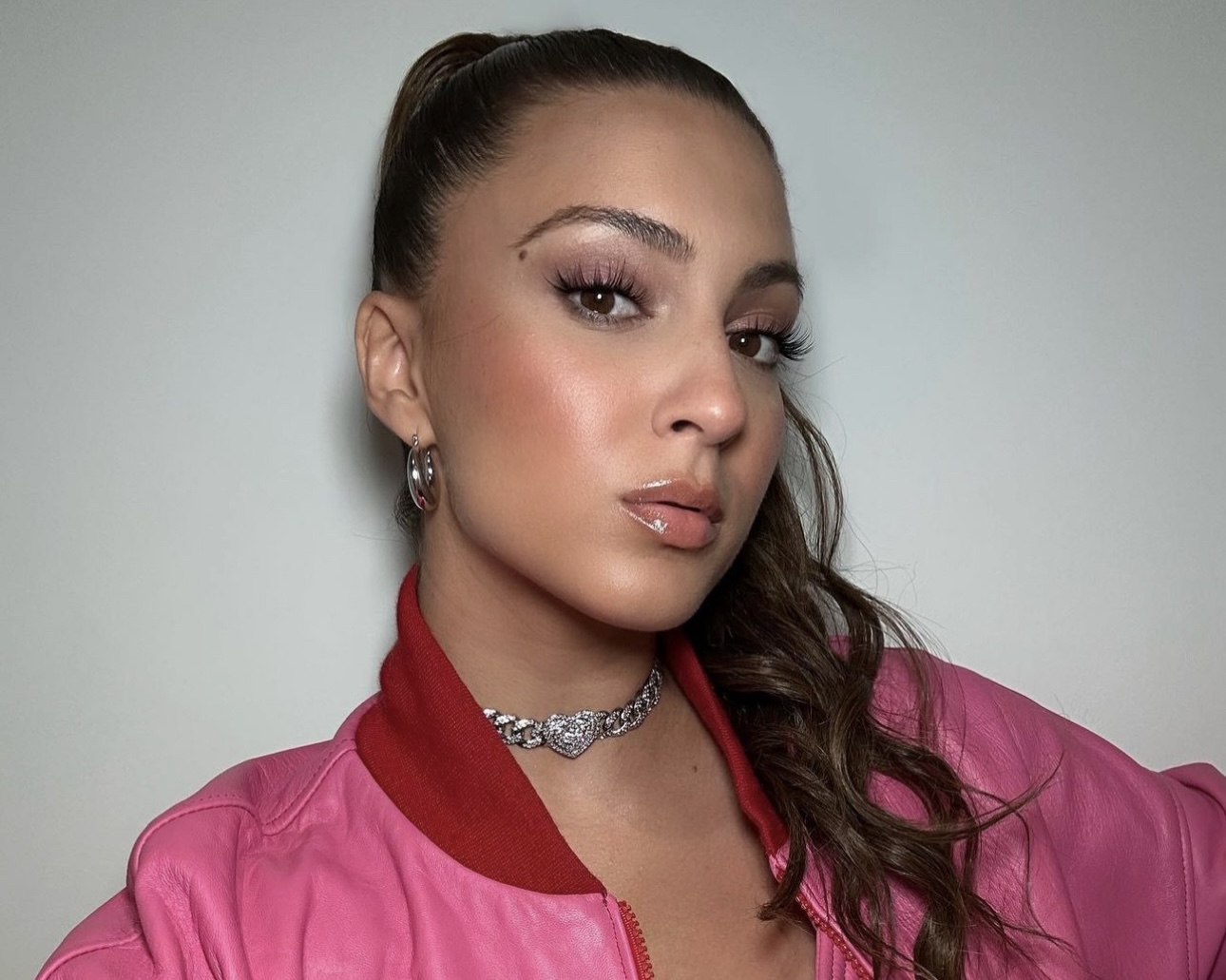 The Undimmable Light Of Tori Kelly – ROARA Magazine