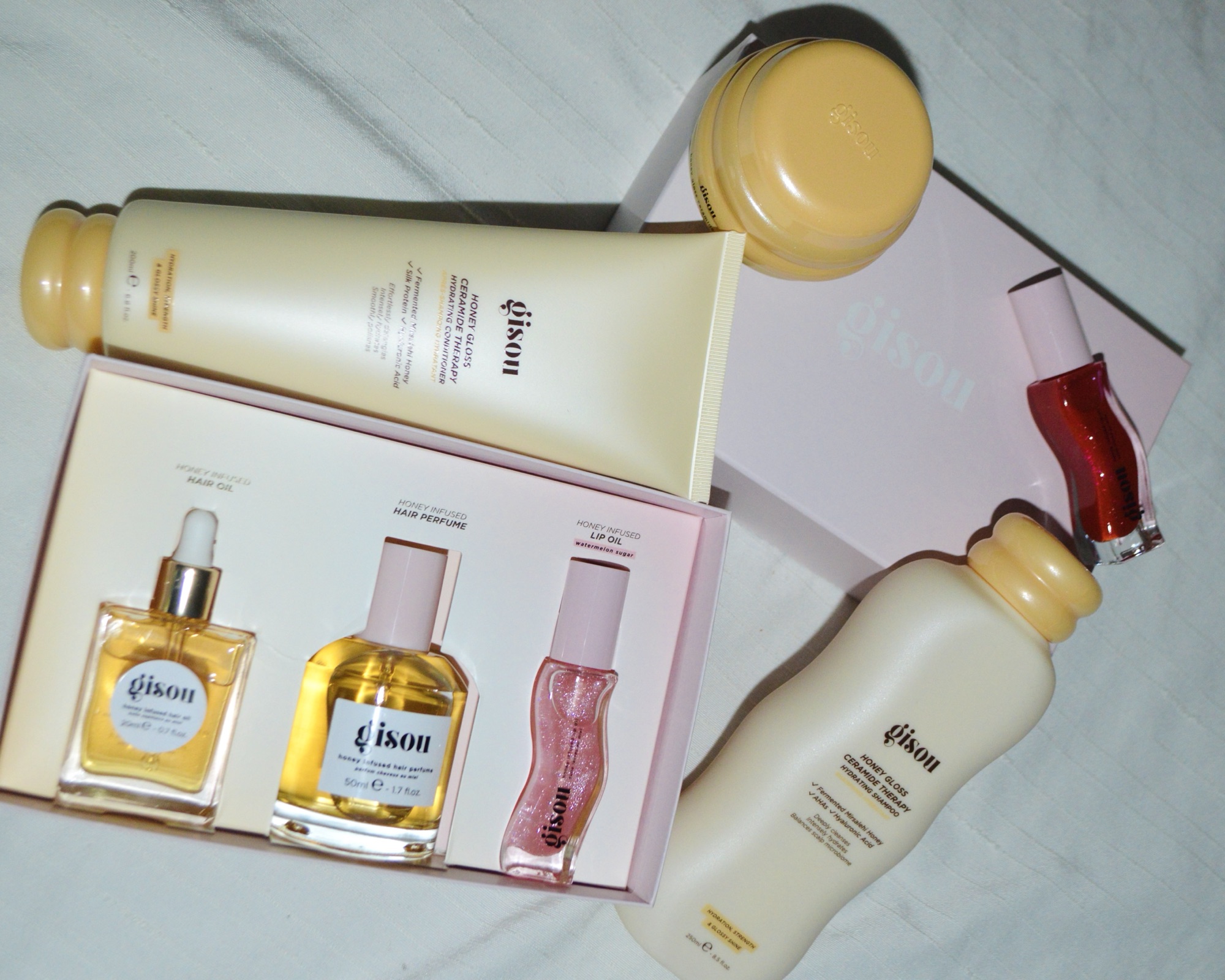 Bee-utiful Results: Our Hair’s Love For Gisou – ROARA Magazine